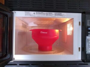 How to Make Popcorn in Microwave - Eat Like No One Else