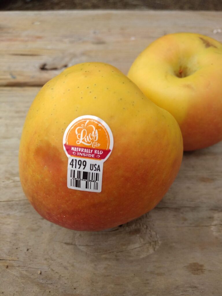 26 Types of Yellow Apples - Eat Like No One Else