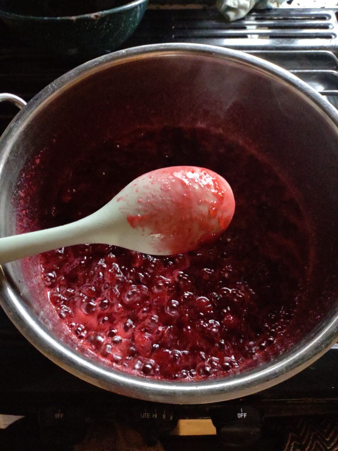 Ultimate Guide to Homemade Cranberry Sauce: 5 Recipes to Try - Eat Like ...